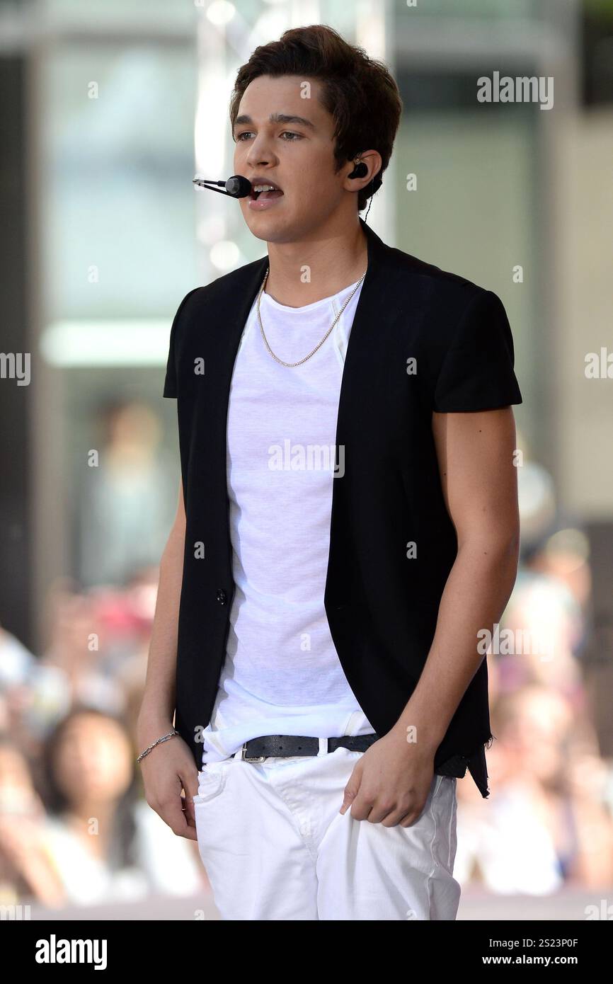 Austin Mahone performs on NBC's 'Today' Show on Rockefeller Plaza in ...