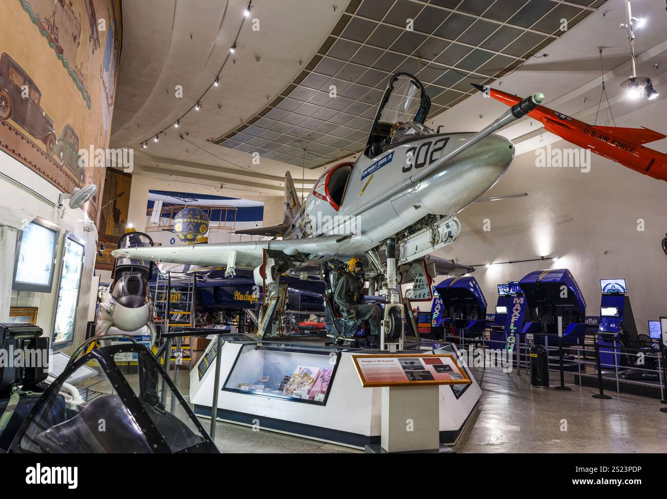 Douglas a 4b skyhawk hi-res stock photography and images - Alamy