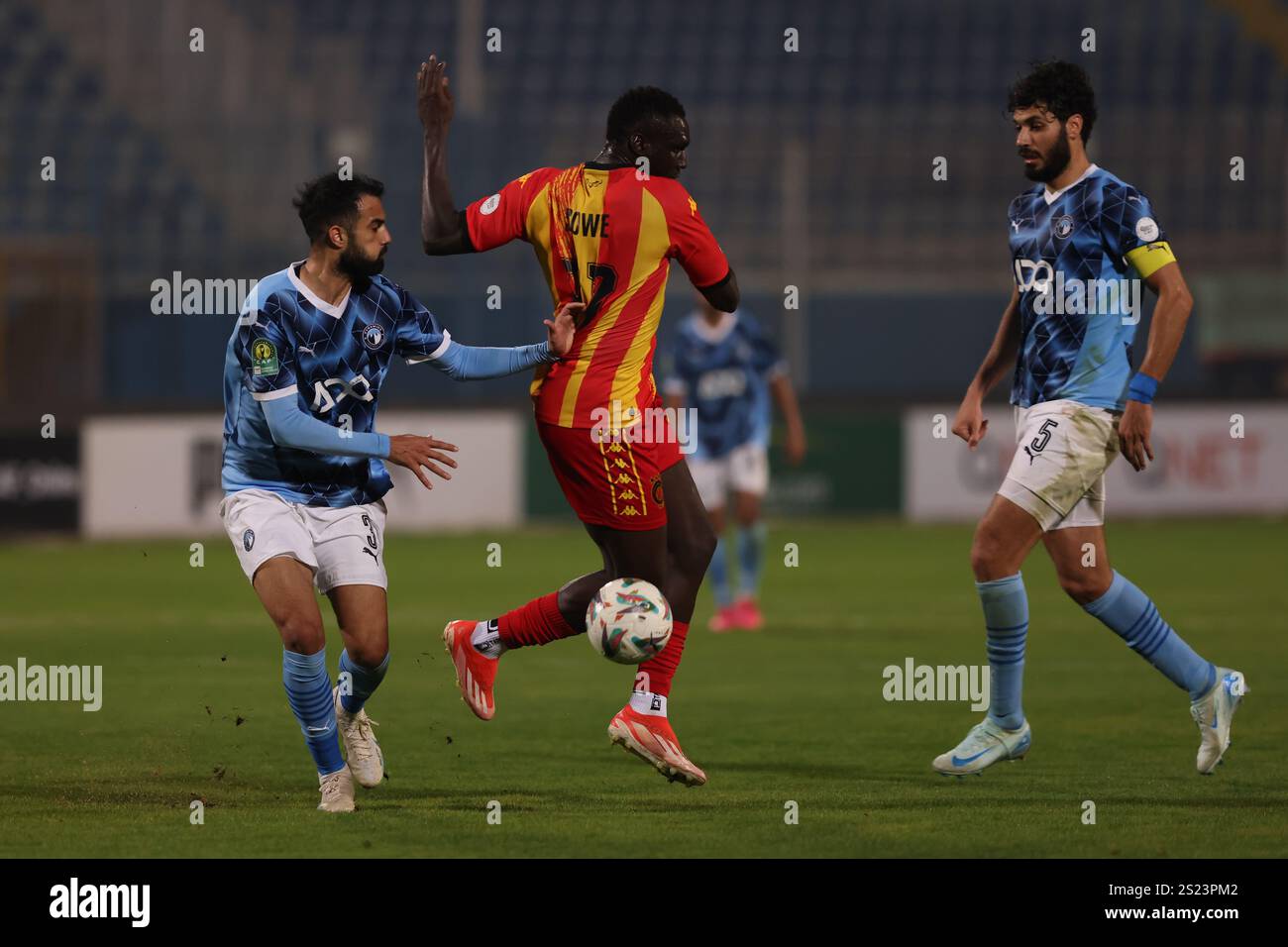 5 JANUARY 2025 - Egypt, Cairo: KEBBA SOWE of Esperance Tunis and IBRAHIM ADEL ALY MOHAMED, ALY ...