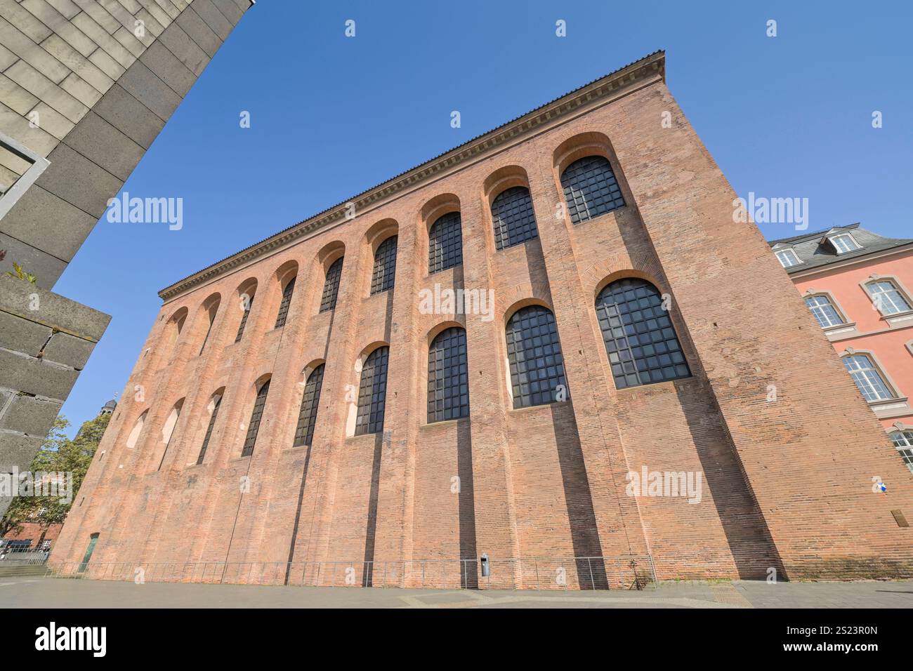 Konstantin-Basilika, Evangelische Kirche zum Erlöser, Konstantinplatz ...