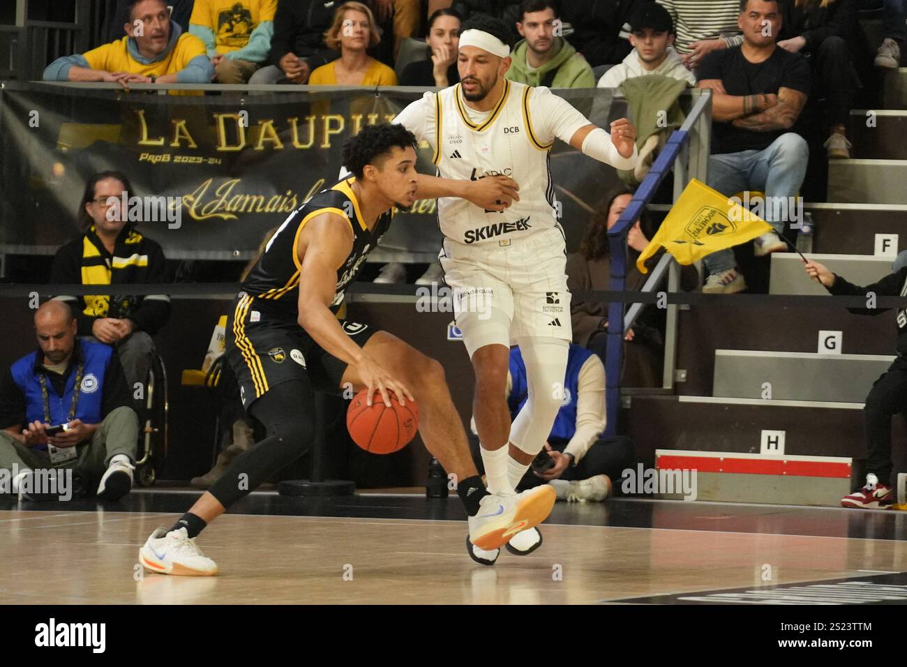 La Rochelle, France. 05th Jan, 2025. Andre Roberson of.ASVEL Lyon ...