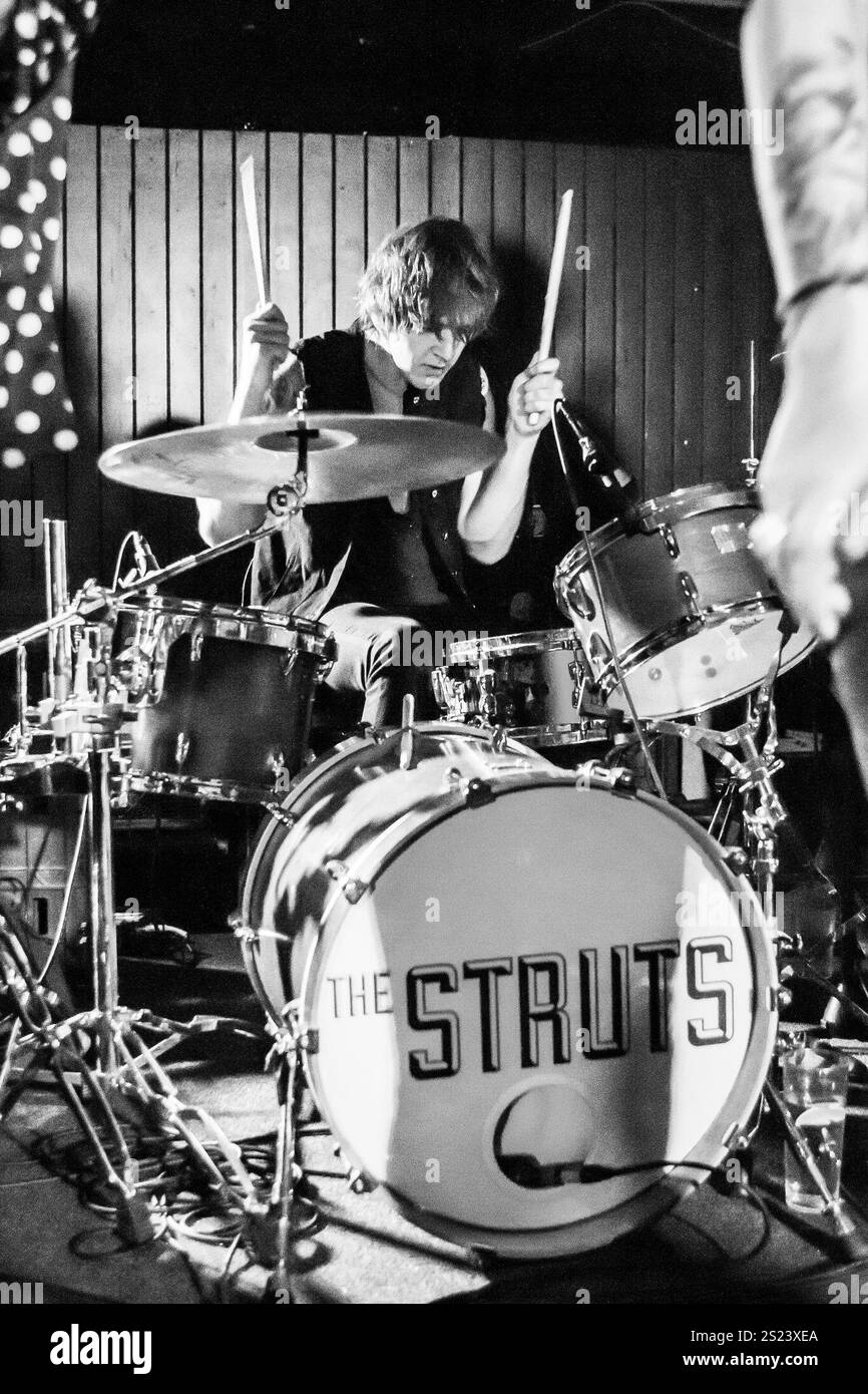 The Struts performing live at The Harley in Sheffield Stock Photo - Alamy