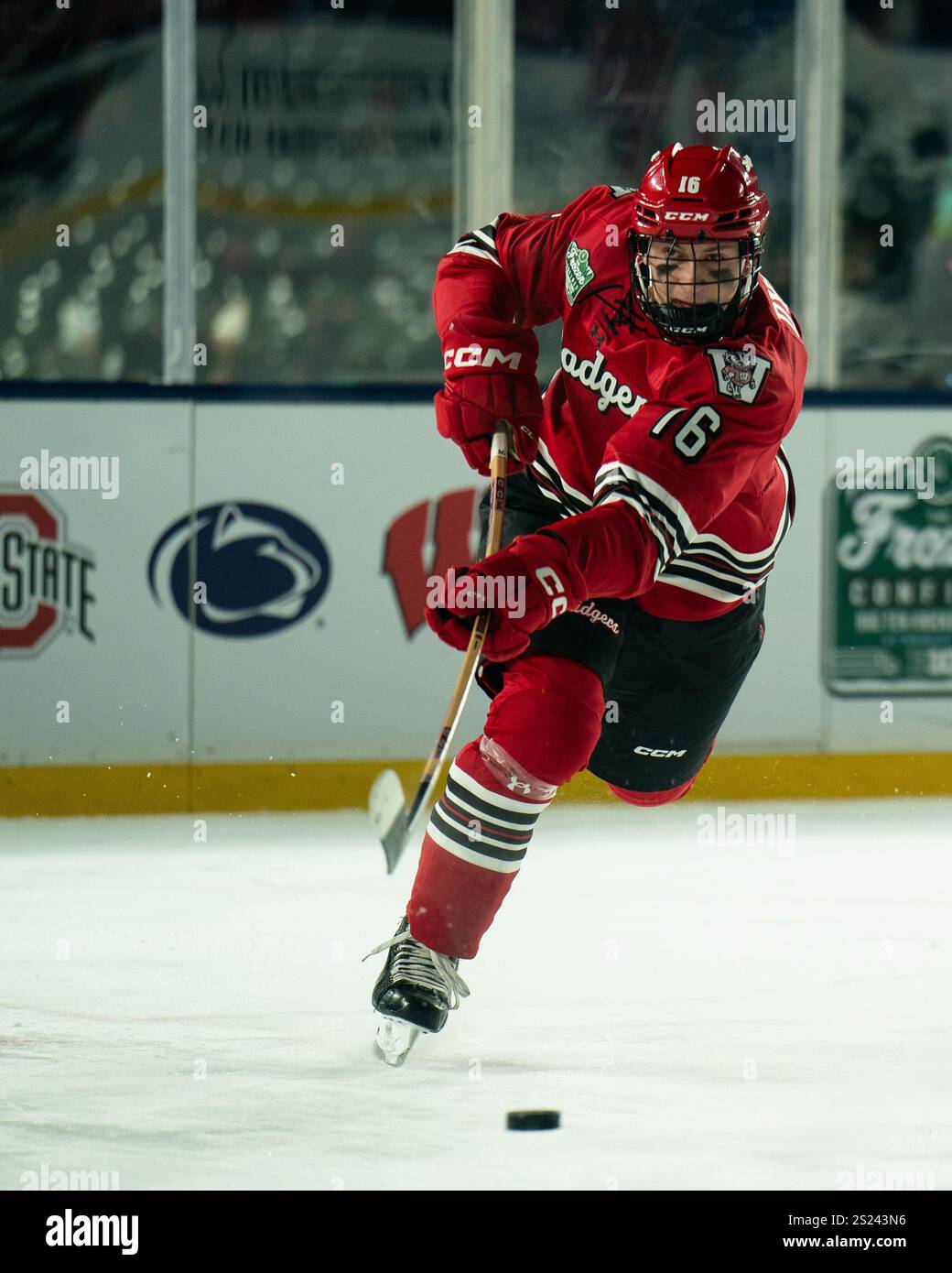 Chicago, Illinois, USA. 4th Jan, 2025. Wisconsin's TYSON DYCK launches ...