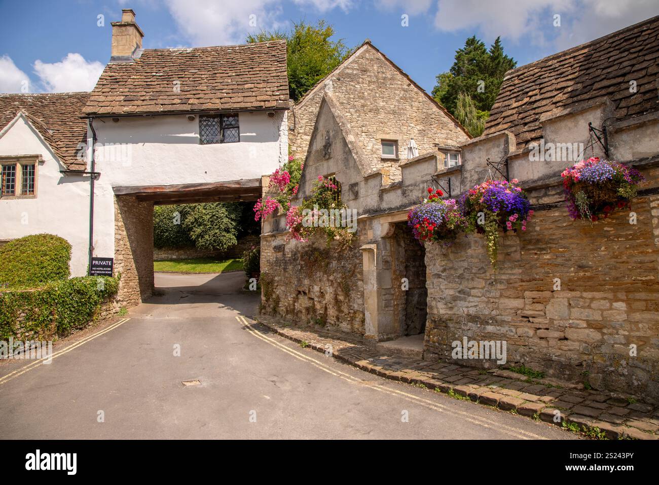 Coombe park castle hi-res stock photography and images - Alamy
