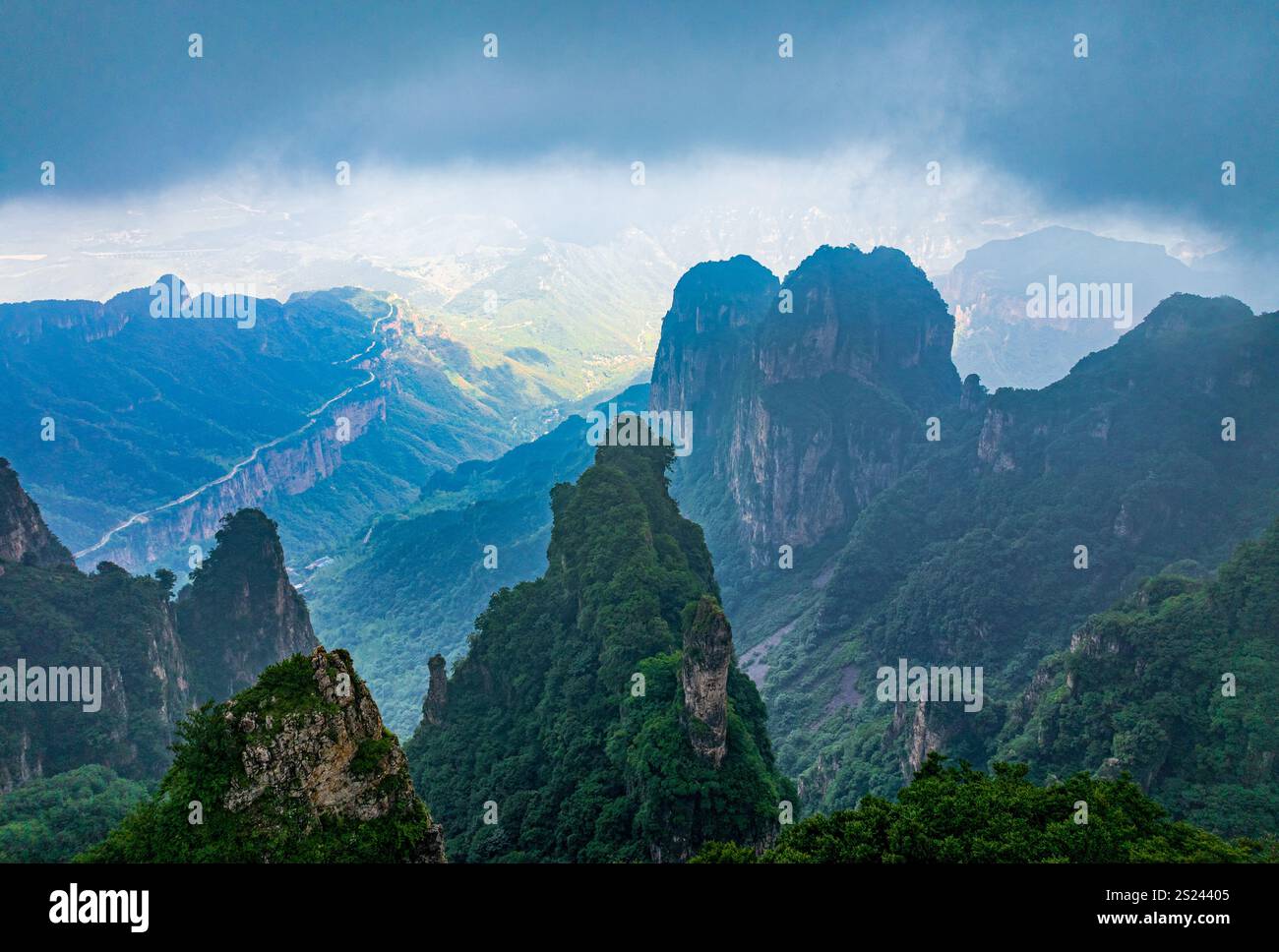 Wangmangling hi-res stock photography and images - Alamy