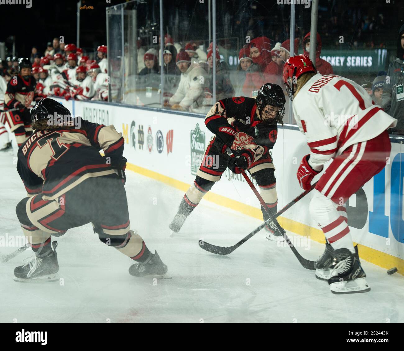 Chicago, Illinois, USA. 4th Jan, 2025. Ohio State's JOCELYN AMOS (left ...