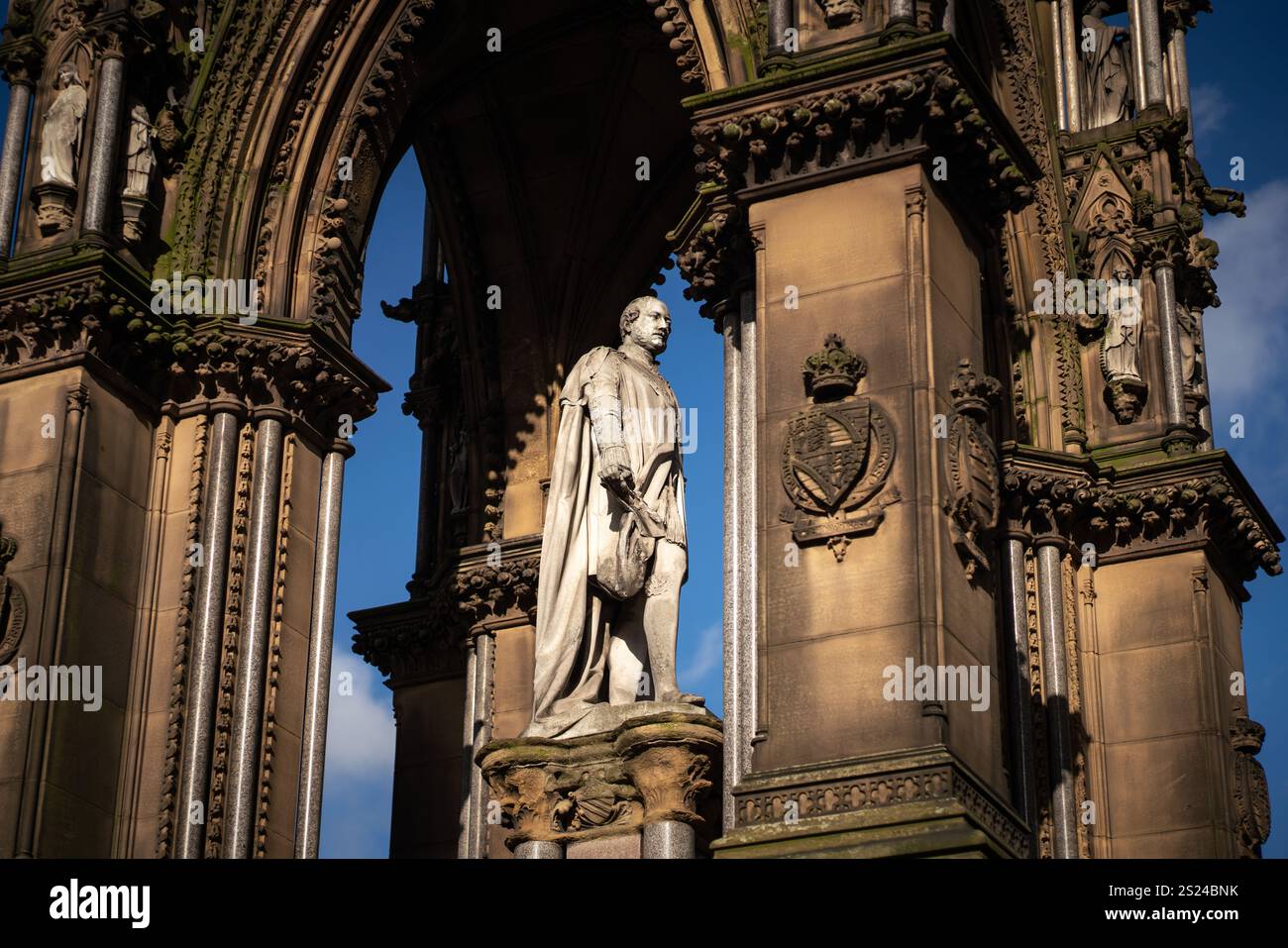 Memorial albert square hi-res stock photography and images - Alamy