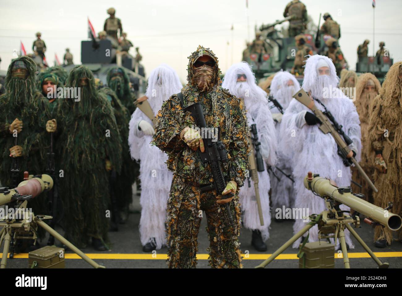 Taji, Iraq. 06th Jan, 2025. Iraqi soldiers take part in the Army Day ...