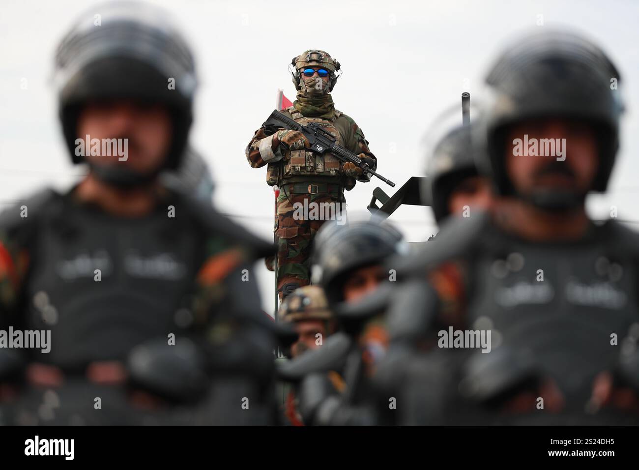 Taji, Iraq. 06th Jan, 2025. Iraqi soldiers take part in the Army Day ...