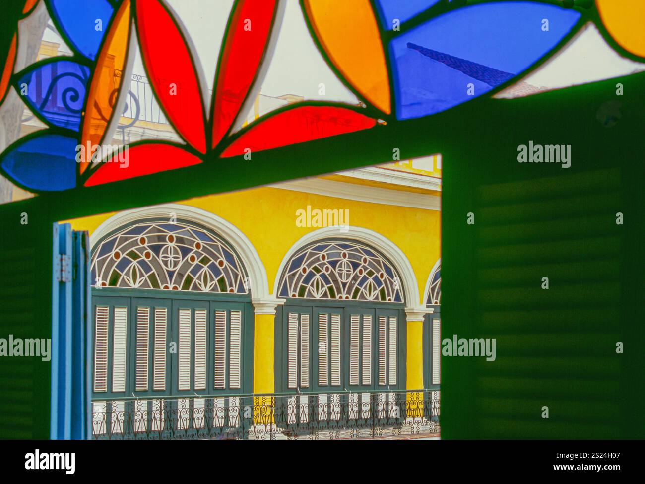 Havana cuba stained glass windows hi-res stock photography and images ...