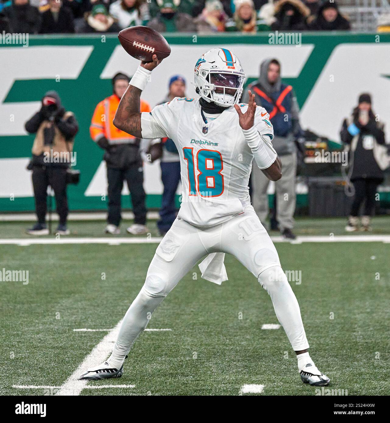 Miami Dolphins quarterback Tyler Huntley (18) looks to pass during a ...