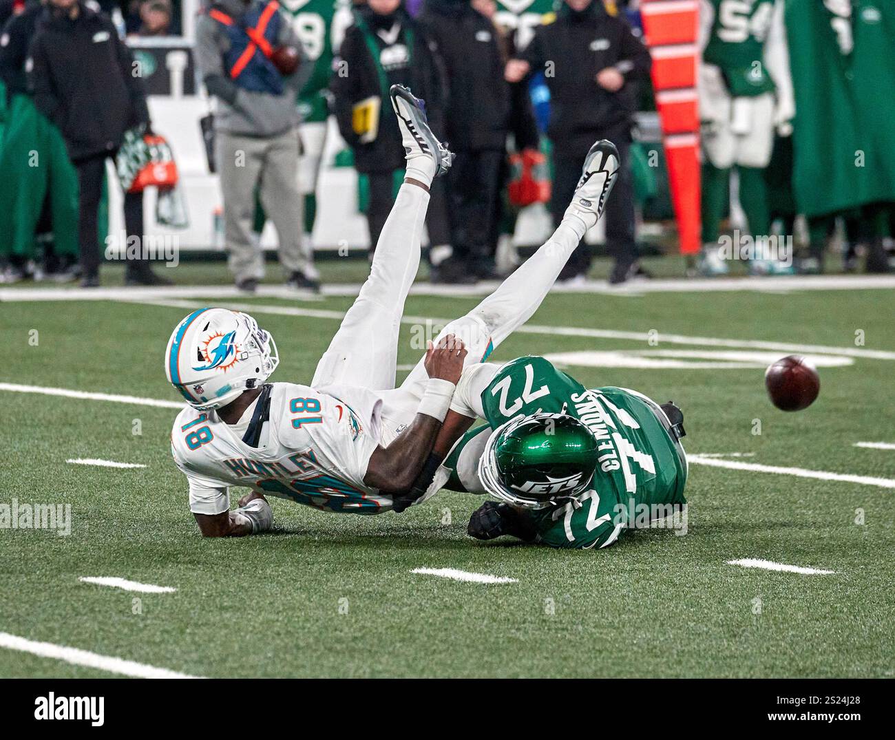 East Rutherford, United States. 05th Jan, 2025. Miami Dolphins ...