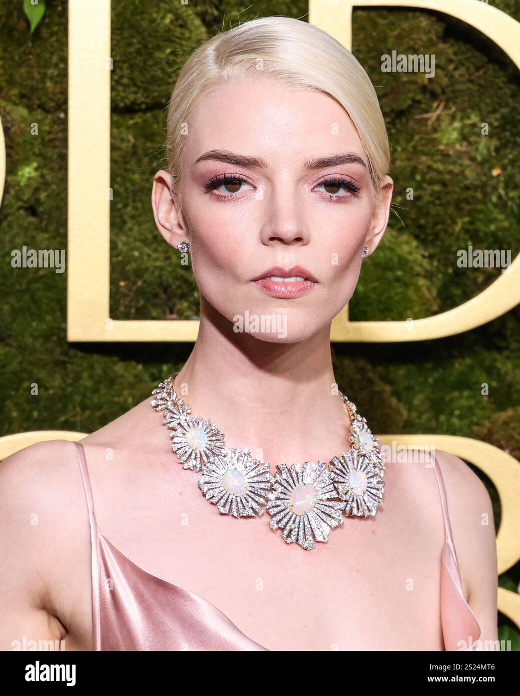 BEVERLY HILLS, LOS ANGELES, CALIFORNIA, USA - JANUARY 05: Anya Taylor ...