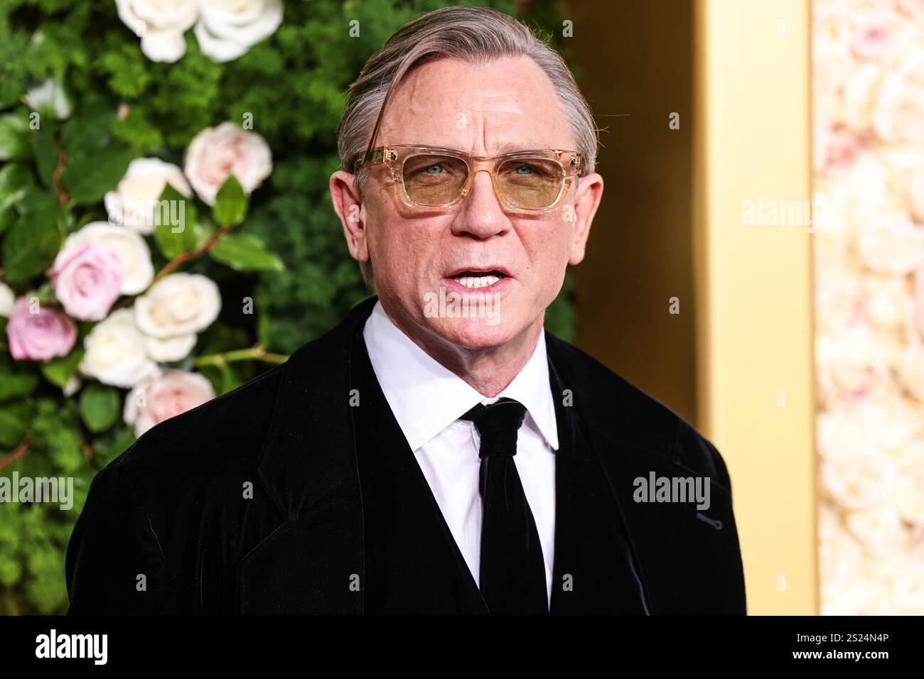 BEVERLY HILLS, LOS ANGELES, CALIFORNIA, USA - JANUARY 05: Daniel Craig ...