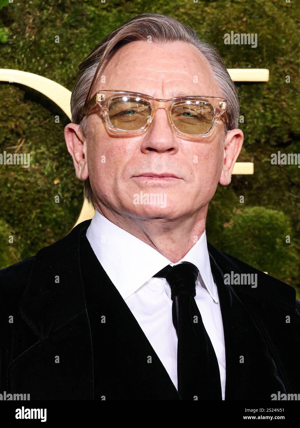 BEVERLY HILLS, LOS ANGELES, CALIFORNIA, USA - JANUARY 05: Daniel Craig ...