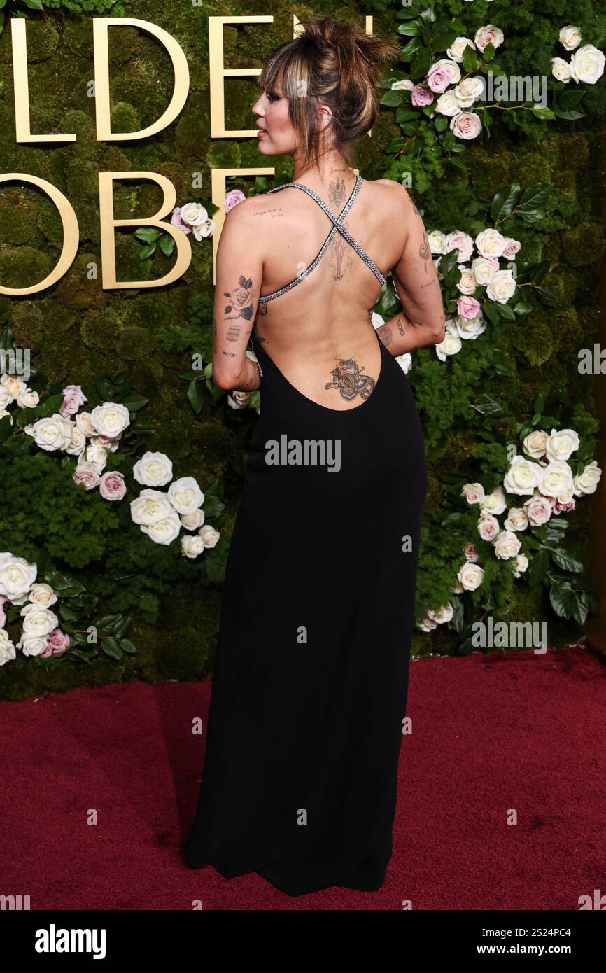 BEVERLY HILLS, LOS ANGELES, CALIFORNIA, USA - JANUARY 05: Miley Cyrus ...