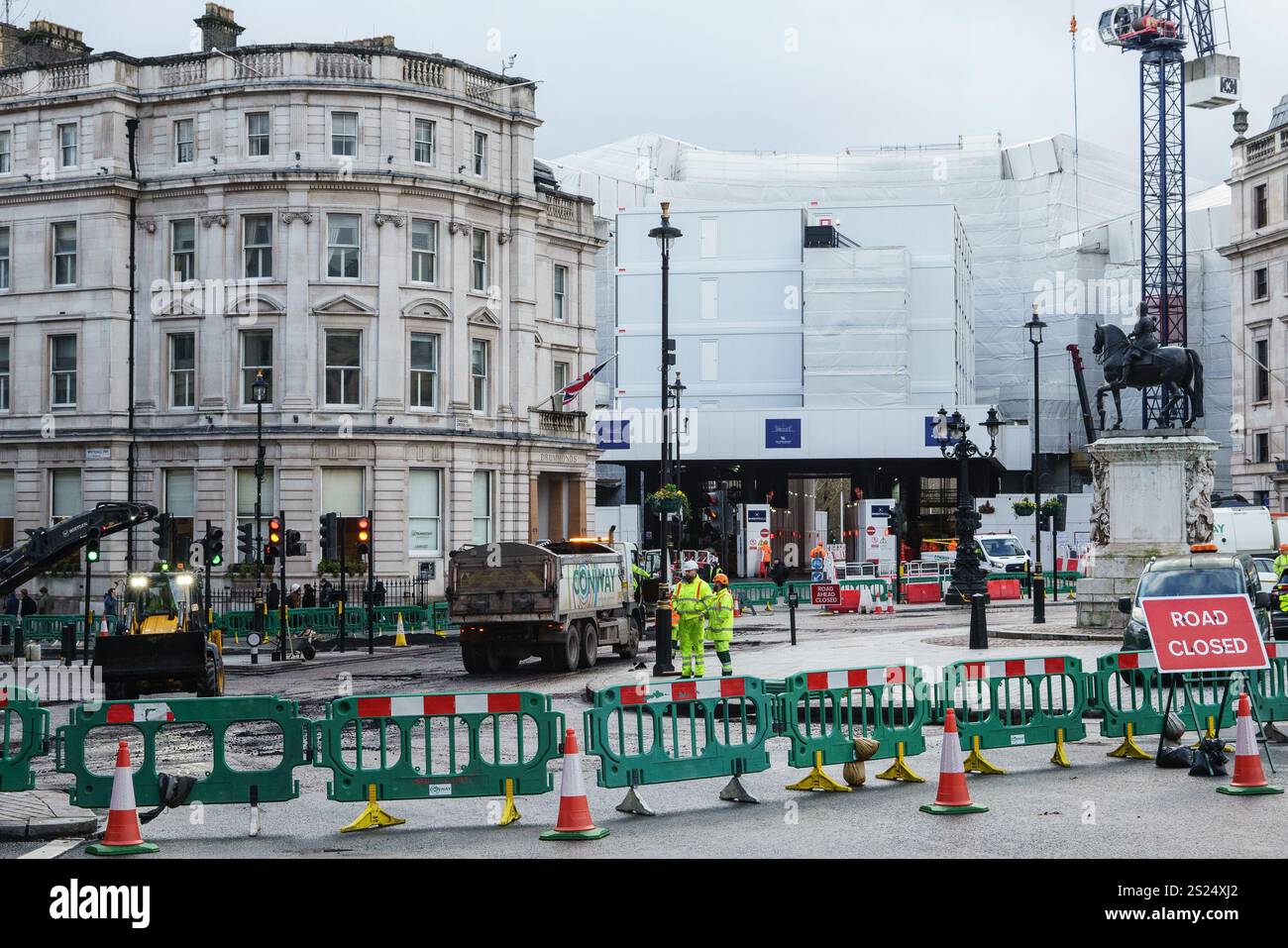 London UK January 6th 2025 Major traffic disruption: The South side of ...
