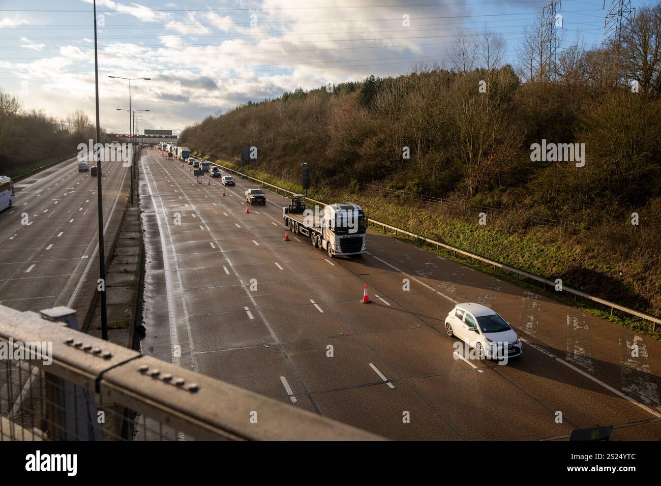 Motorway national highways uk hi-res stock photography and images - Alamy