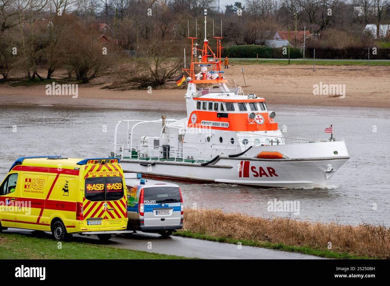 06 January 2025, Bremen: The rescue cruiser "Hermann Rudolf Meyer" of ...