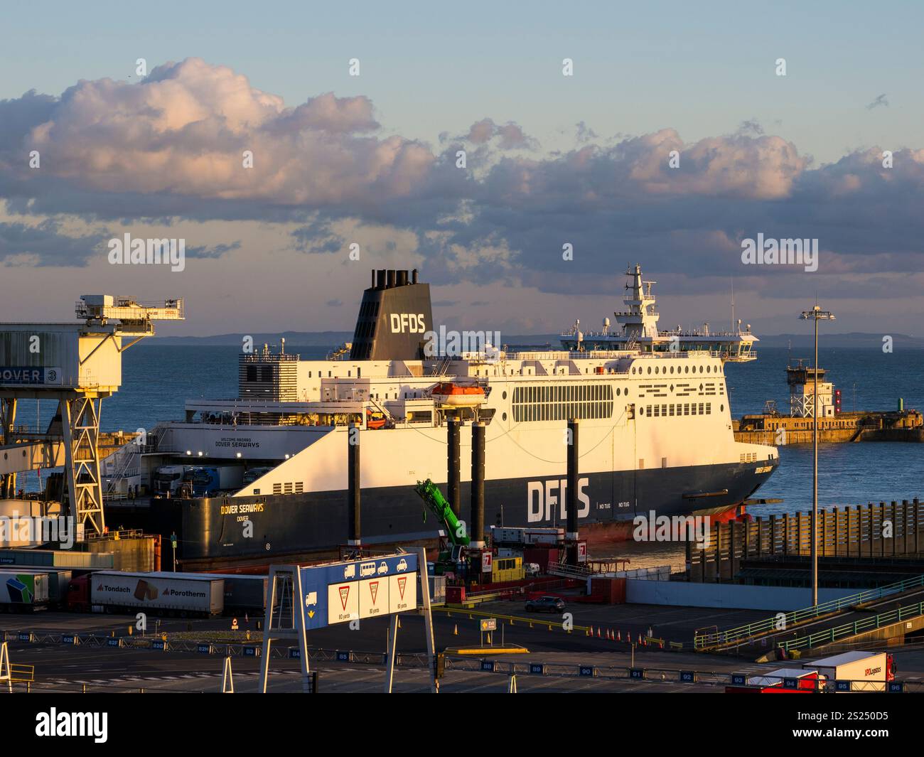 Ms dover seaways hi-res stock photography and images - Alamy