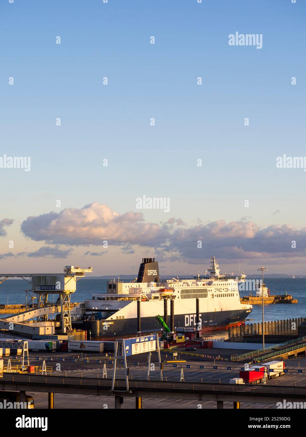 Ms dover seaways hi-res stock photography and images - Alamy