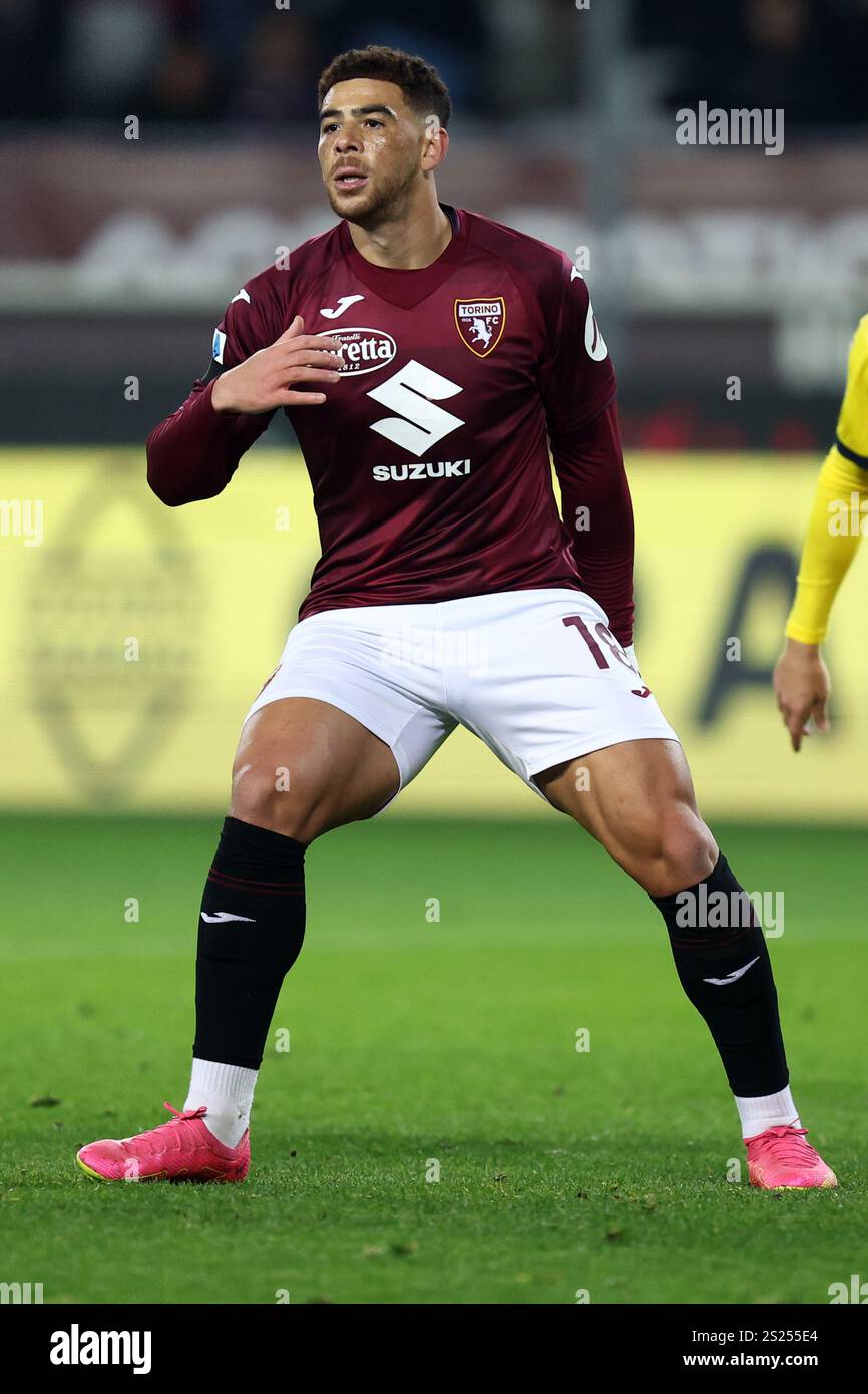 Torino, Italy. 05th Jan, 2025. Che Adams of Torino Fc looks on during ...