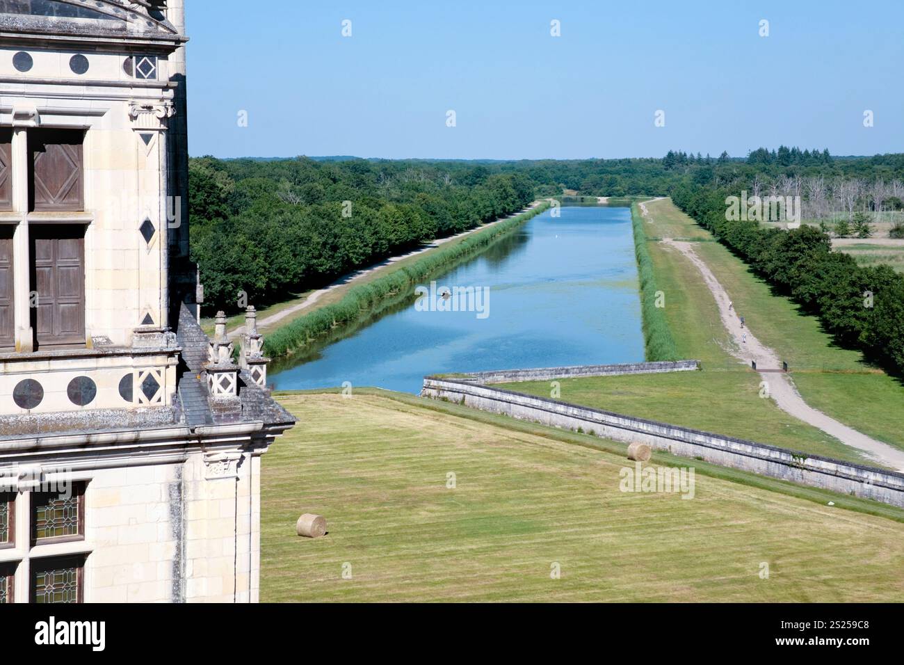 water canal and lawn in medieval castle Stock Photo - Alamy
