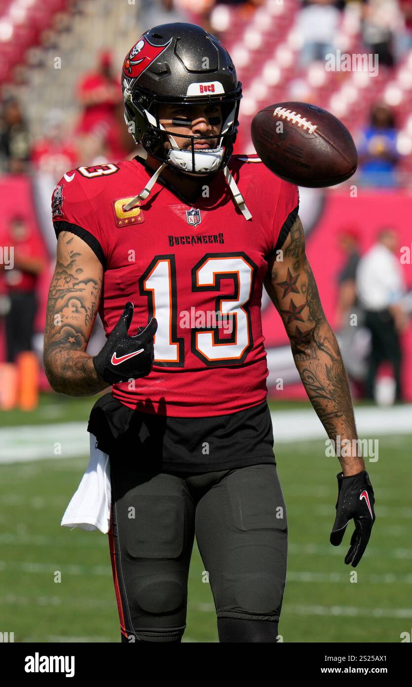 Tampa Bay Buccaneers wide receiver Mike Evans (13) before an NFL ...