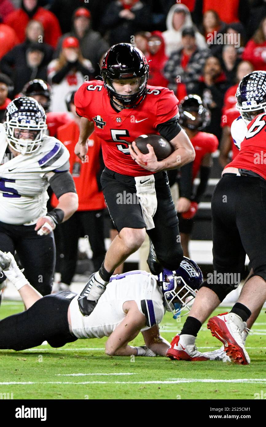 HOUSTON, TX - JANUARY 05: North Central (IL) quarterback Luke Lehnen (5 ...