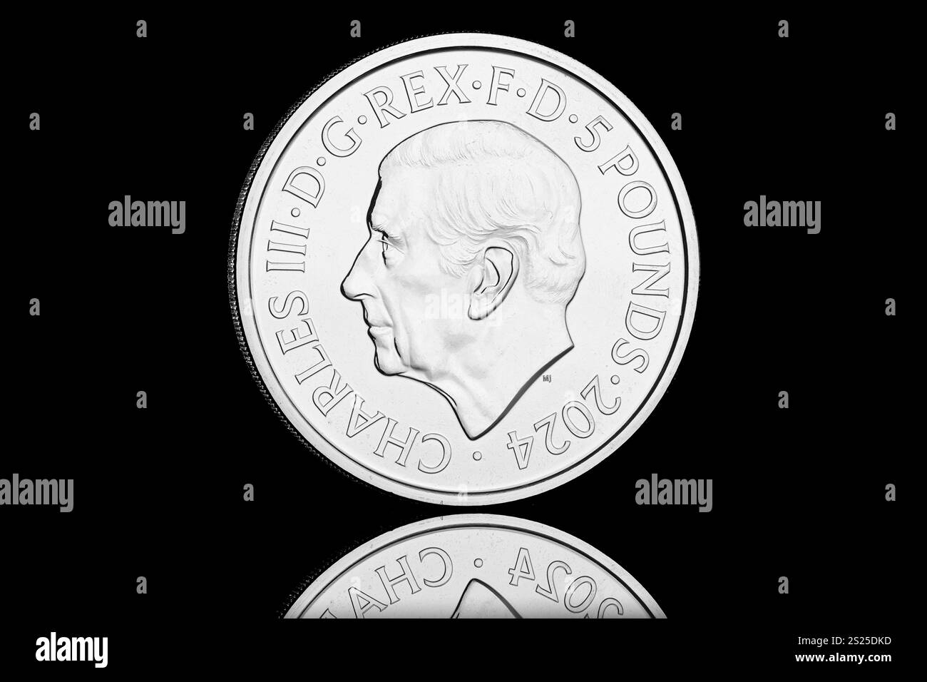 2024 UK £5 coin featuring the first coin portrait of King Charles III ...