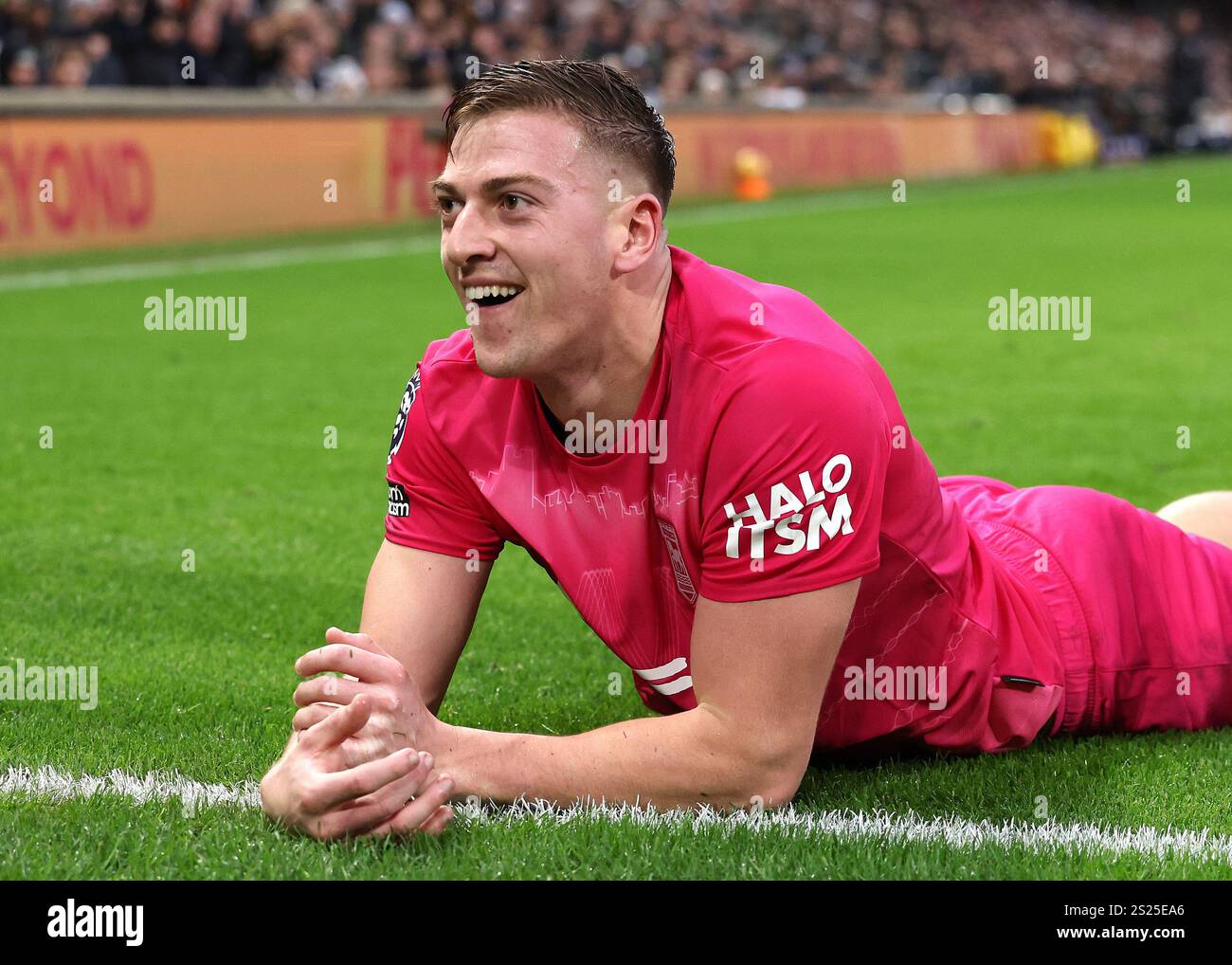 London, UK. 5th Jan, 2025. Liam Delap of Ipswich Town during the ...