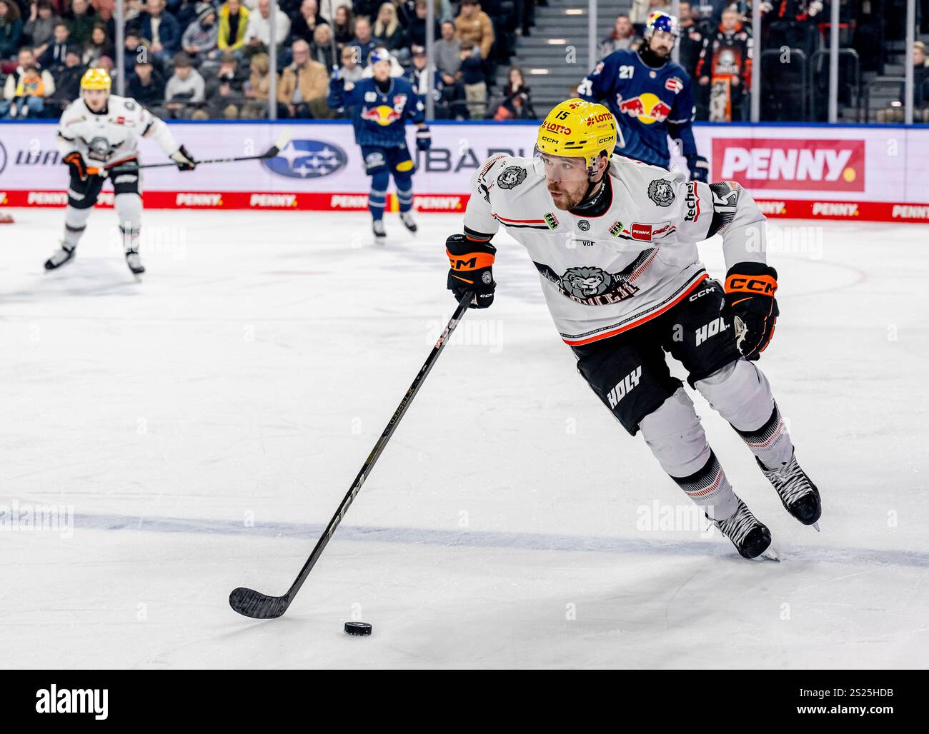 Muenchen, Deutschland. 06th Jan, 2025. Carter Proft (Loewen Frankfurt ...