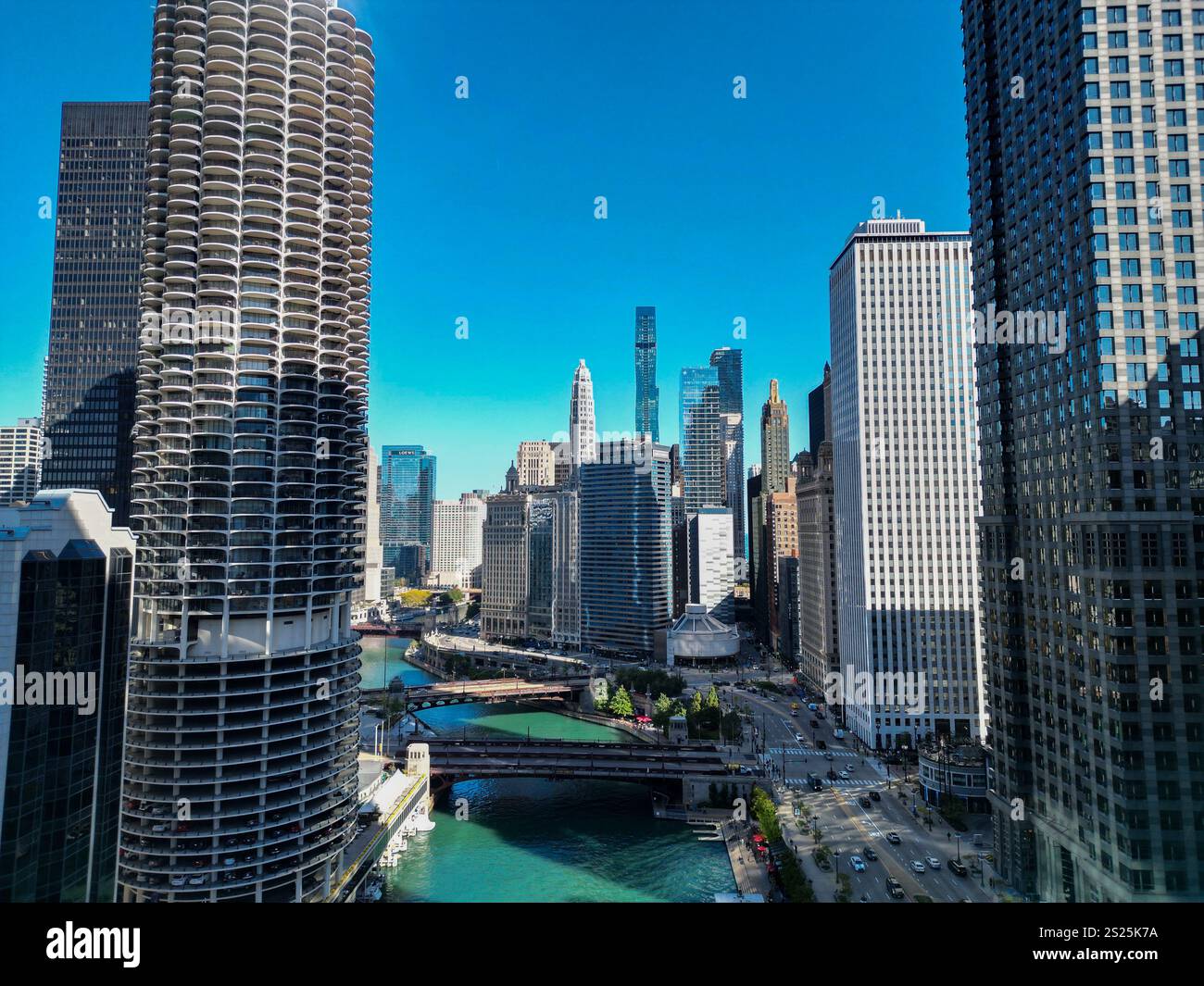 Chicago, USA - October 08, 2024: Downtown architecture. Skyscraper ...