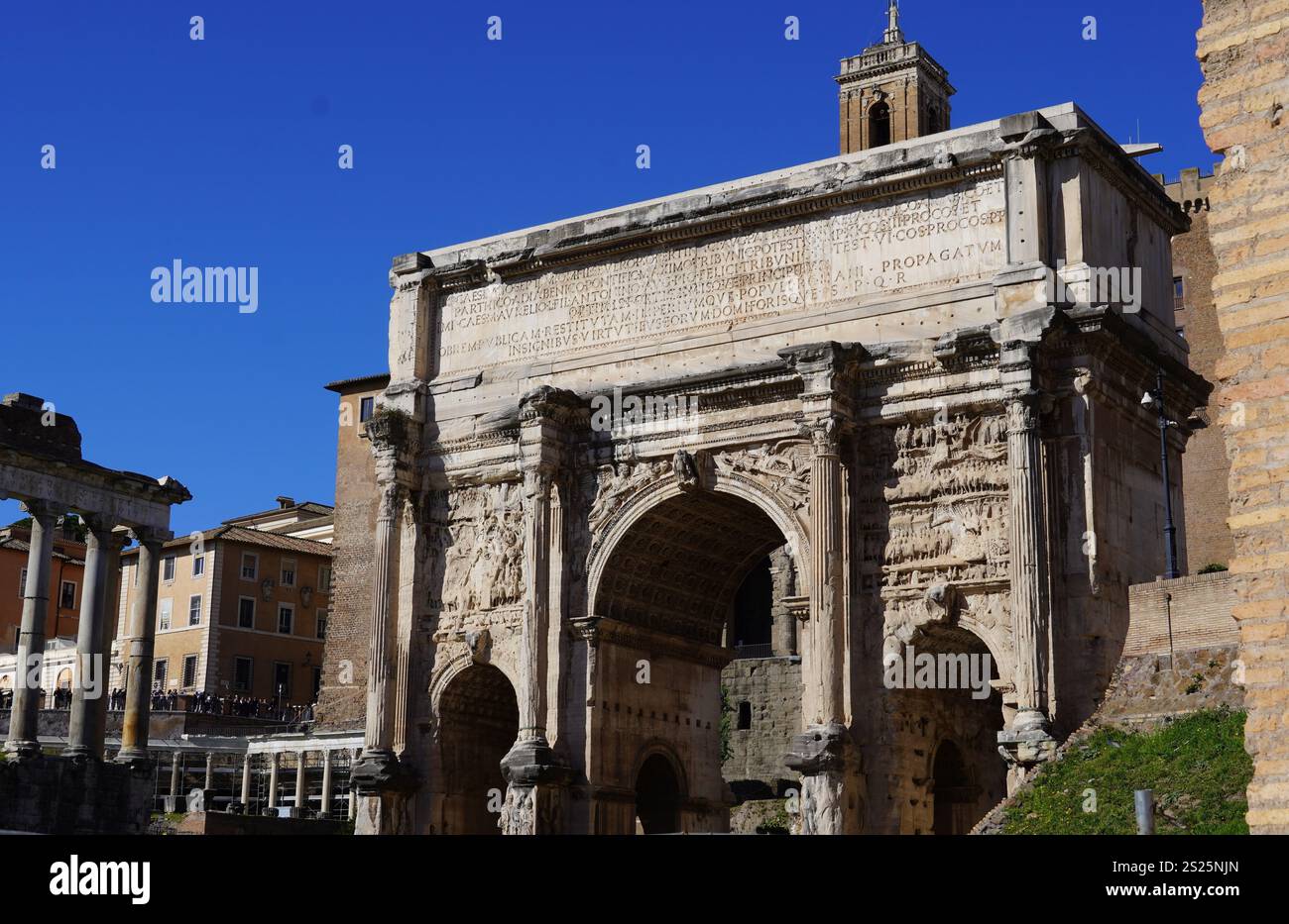 The triumphal arch of Roman emperor Septimius Severus in the Forum of ...