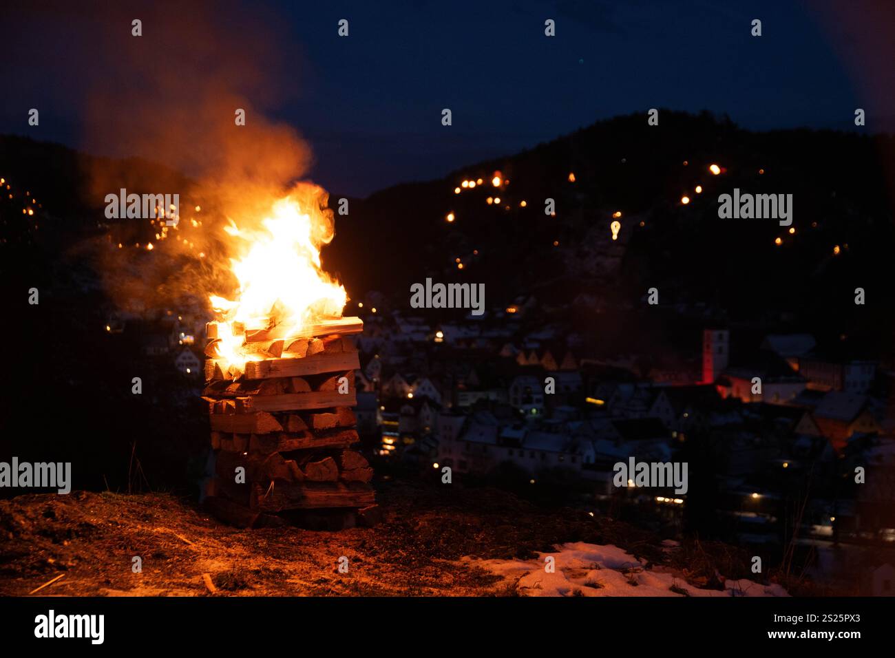 Pottenstein, Germany. 06th Jan, 2025. Numerous mountain fires burn on ...
