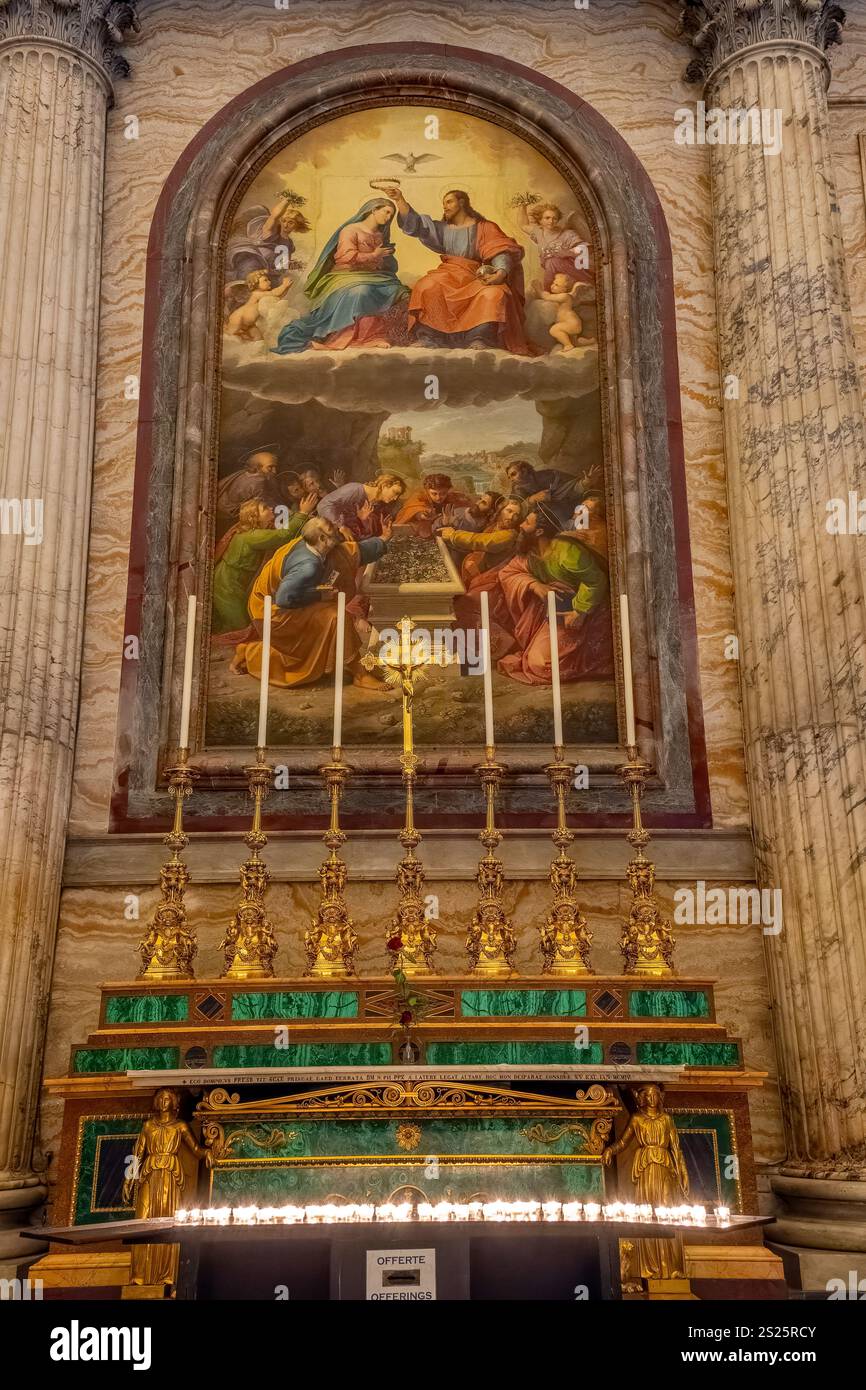 Altar and altarpiece of a chapel in the transept of the Basilica of St ...
