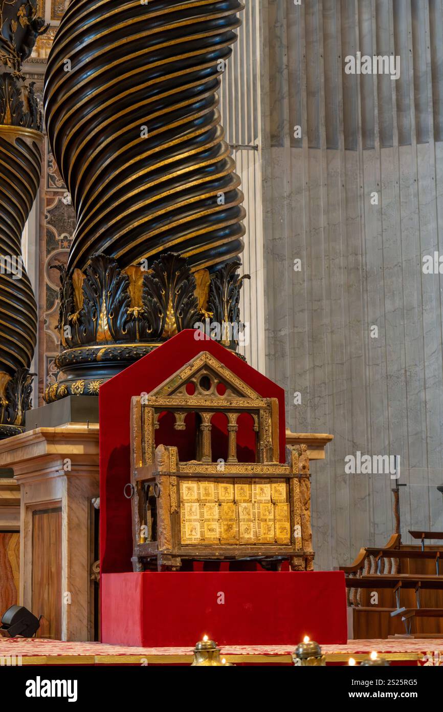 St. Peter's Chair or Throme of St. Peter by Bernini's Baldachin in St ...