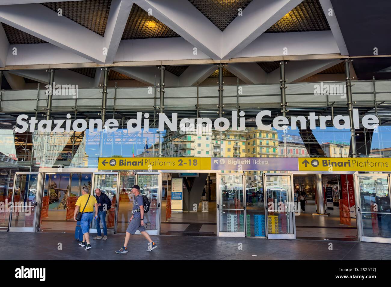 Passengers in front of the Central Train Station in Naples, Italy Stock ...