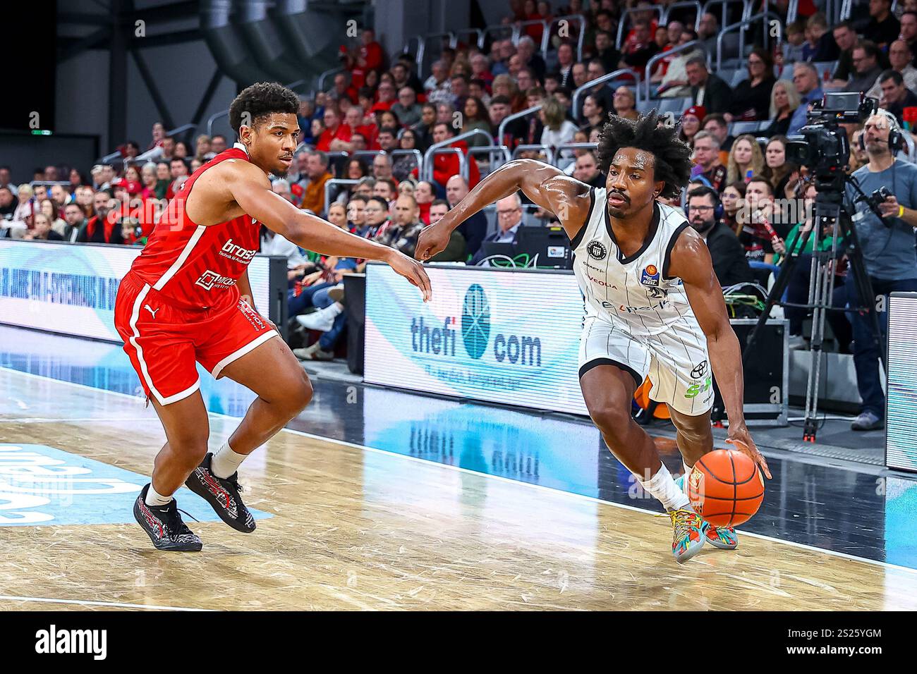 Noah Locke (Bamberg Baskets, #01), Johnathan Stove (Hamburg Towers, #22 ...