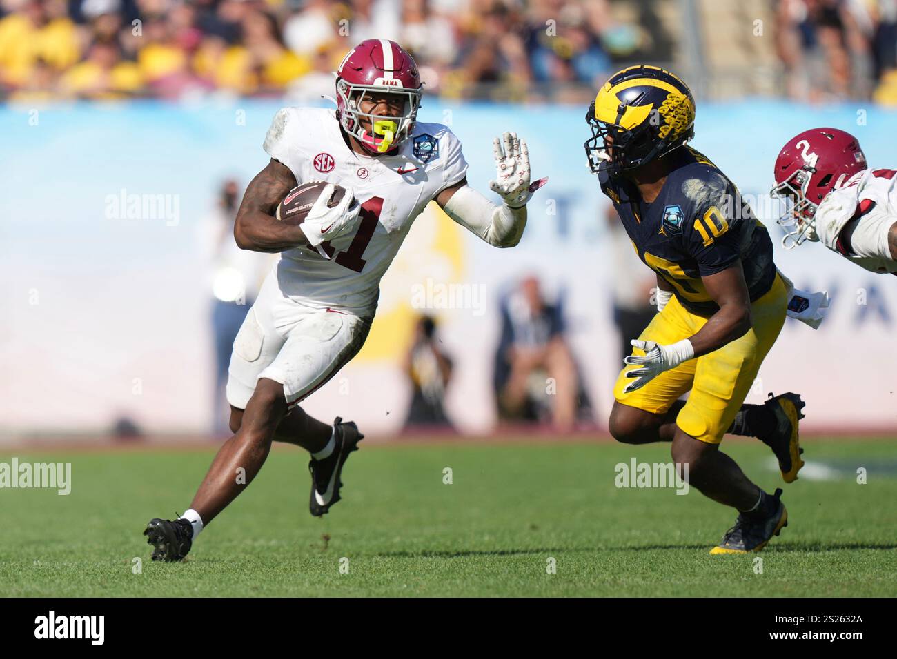 TAMPA, FL - DECEMBER 31: Alabama Crimson Tide wide receiver Rico Scott ...