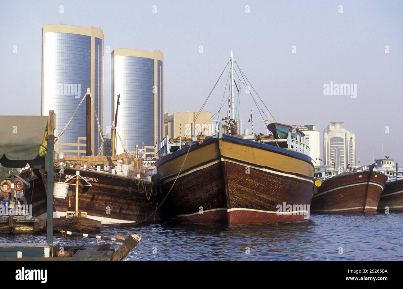 Import and export goods at the harbour at the Dubai creek in the old ...