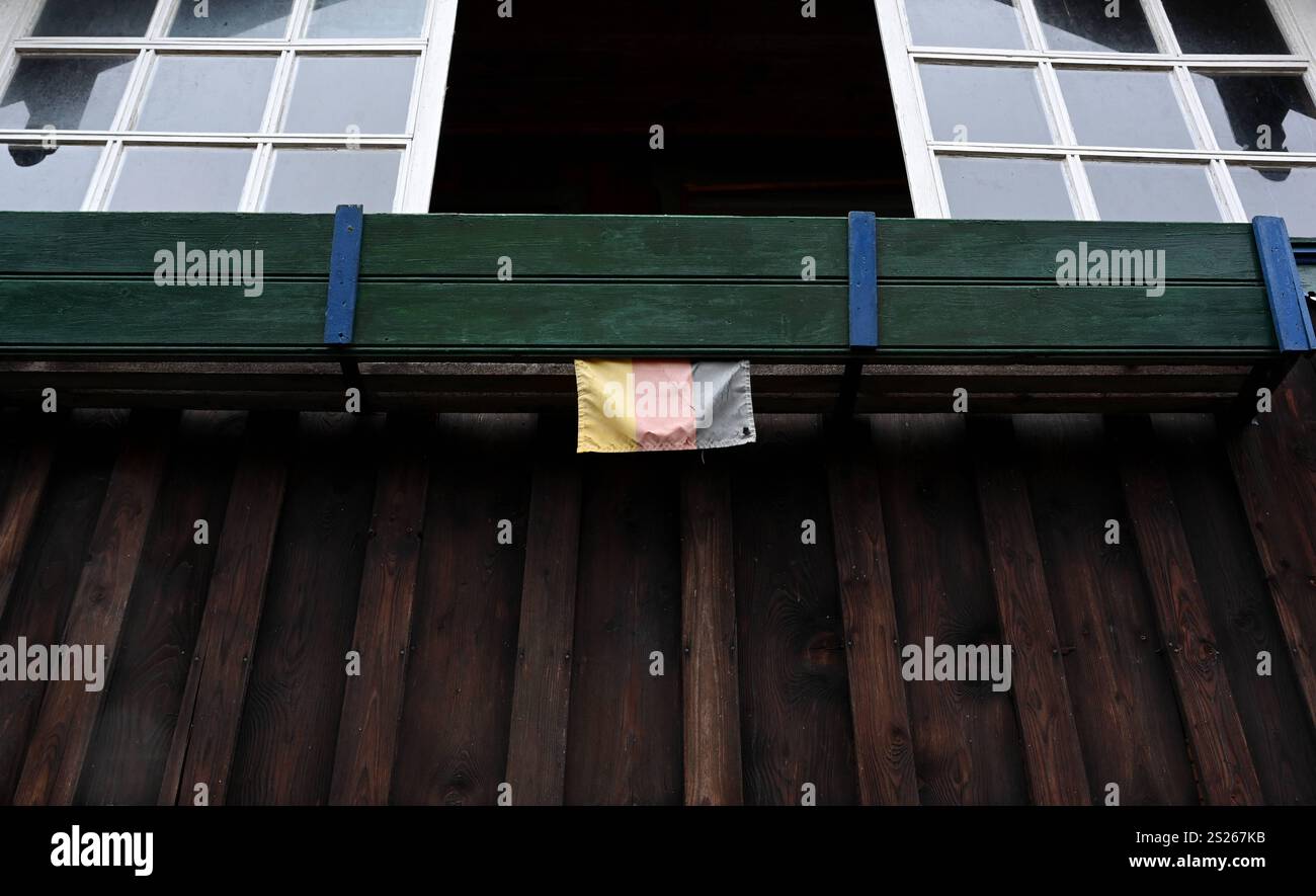 Nichtbewohntes Wohnhaus, aufgenommen in Eichenau, Bayern, am 14 ...