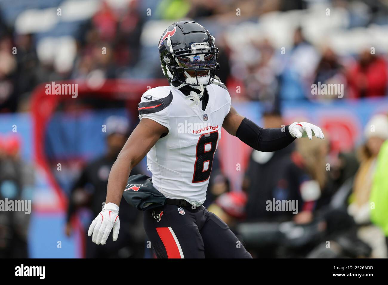 Houston Texans wide receiver John Metchie III (8) warms up prior to an ...