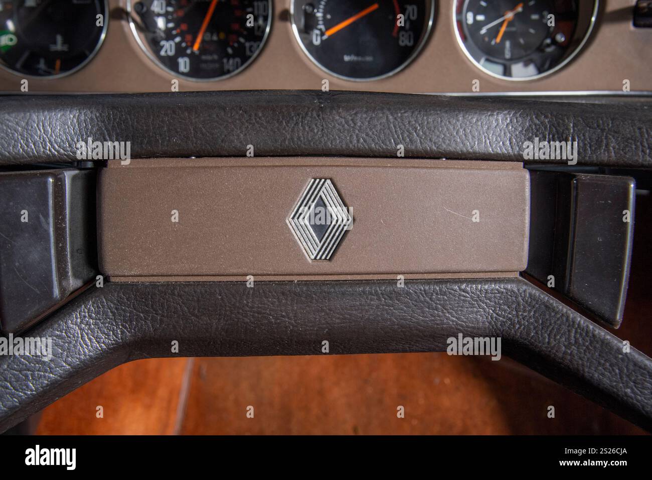 1977 Ranualt 30 TS V6, rare classic French hatchback luxury family car ...