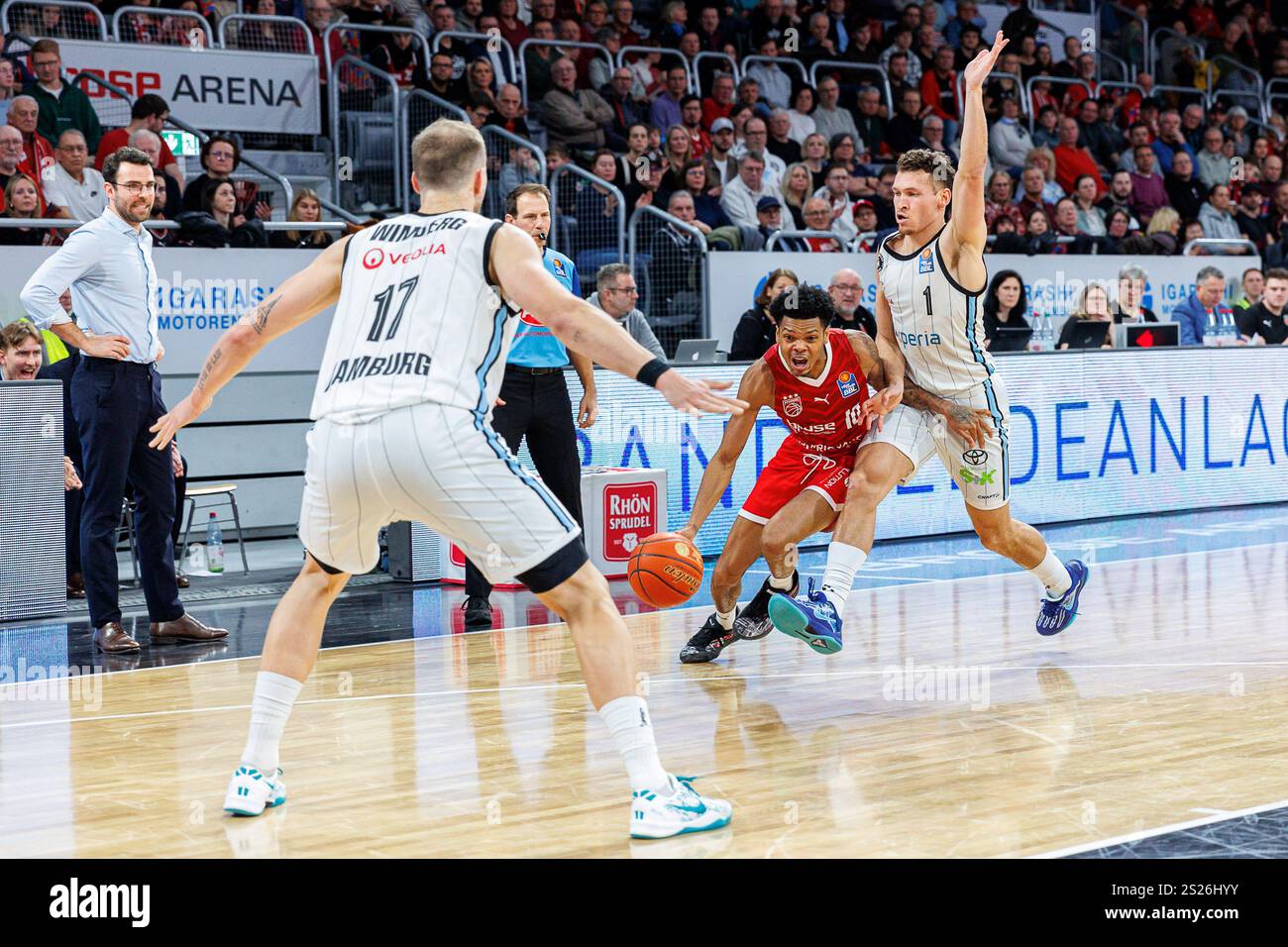 Niklas Wimberg (Hamburg Towers, #17), Ronaldo Segu (Bamberg Baskets, #10), Brae Ivey (Hamburg ...