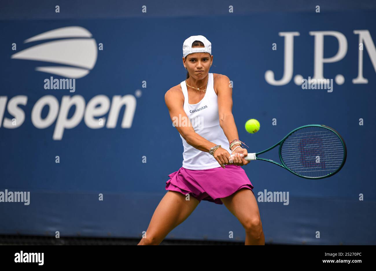 Colombian player Emiliana Arango in her qualification game versus ...
