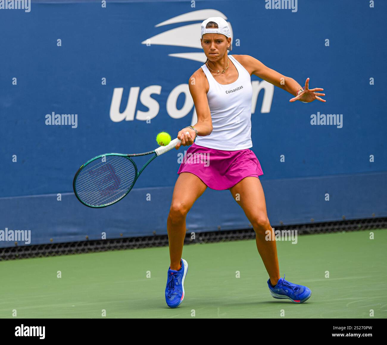 Colombian player Emiliana Arango in her qualification game versus ...