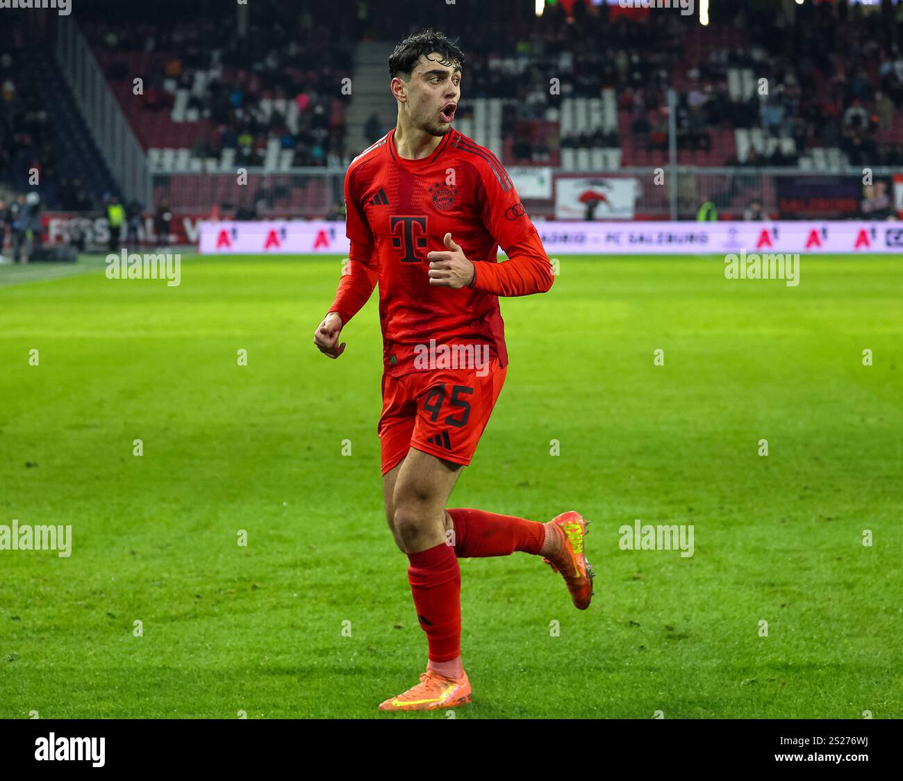 Aleksandar Pavlovic (FC Bayern Muenchen, #45), AUT, FC Red Bull ...