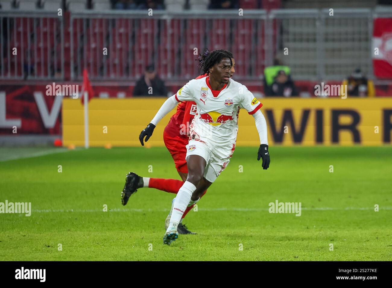 Daouda Guindo (FC Red Bull Salzburg, #29), AUT, FC Red Bull Salzburg vs FC Bayern Muenchen ...
