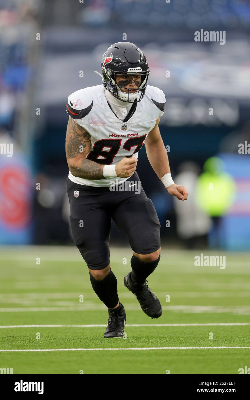 Houston Texans tight end Cade Stover (87) runs a route during the ...